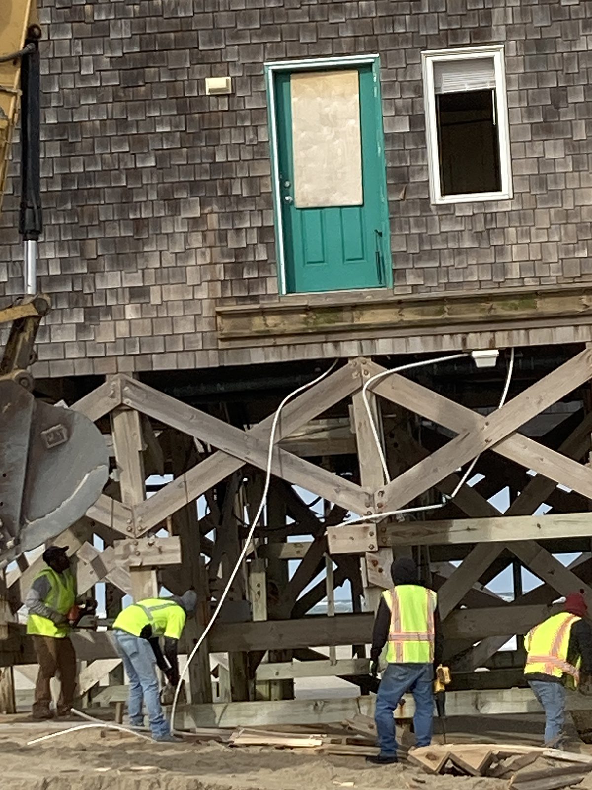 Demolition of two houses begins on Hatteras Island beach | Coastal Review