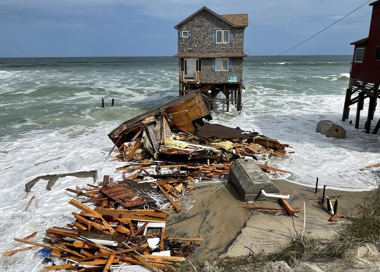 'Total mess' after third Rodanthe house in four days falls | Coastal Review